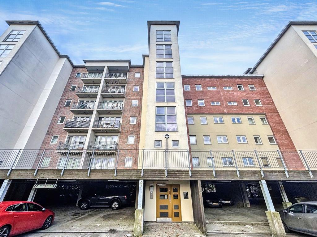North West Side, Gateshead, Tyne and... 2 bed apartment for sale - £145,000
