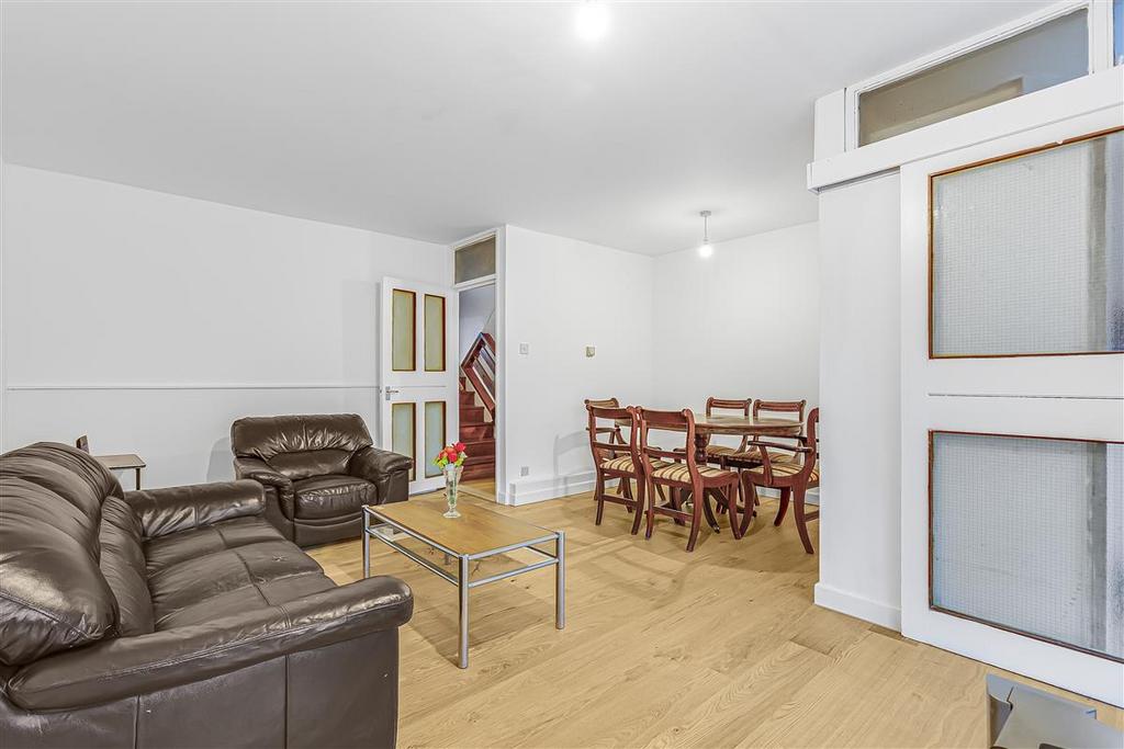 Charlwood Street, SW1V 3 bed flat for sale - £630,000