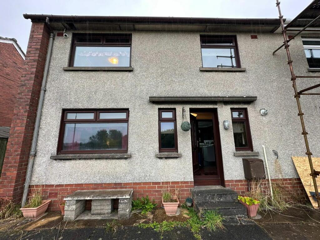 Quarry Knowe, Auchinleck KA18 3 bed end of terrace house - £65,000