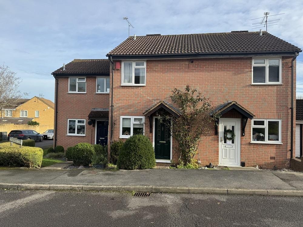 Chaffinch Close, Woosehill... 2 bed terraced house for sale - £350,000