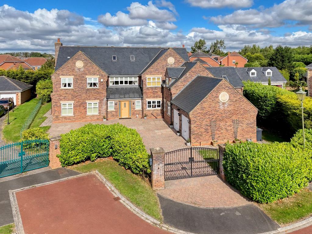 Gledstone, Wynyard, TS22 7 bed detached house - £975,000