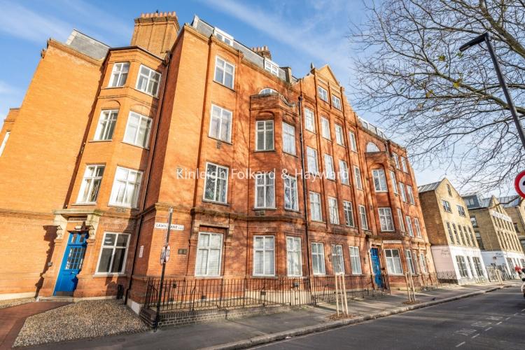 South Lambeth Road London SW8 2 bed apartment - £2,200 pcm (£508 pw)