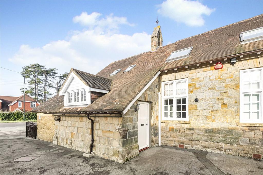 London Road, Sayers Common, Hassocks... 2 bed semi-detached house - £ ...