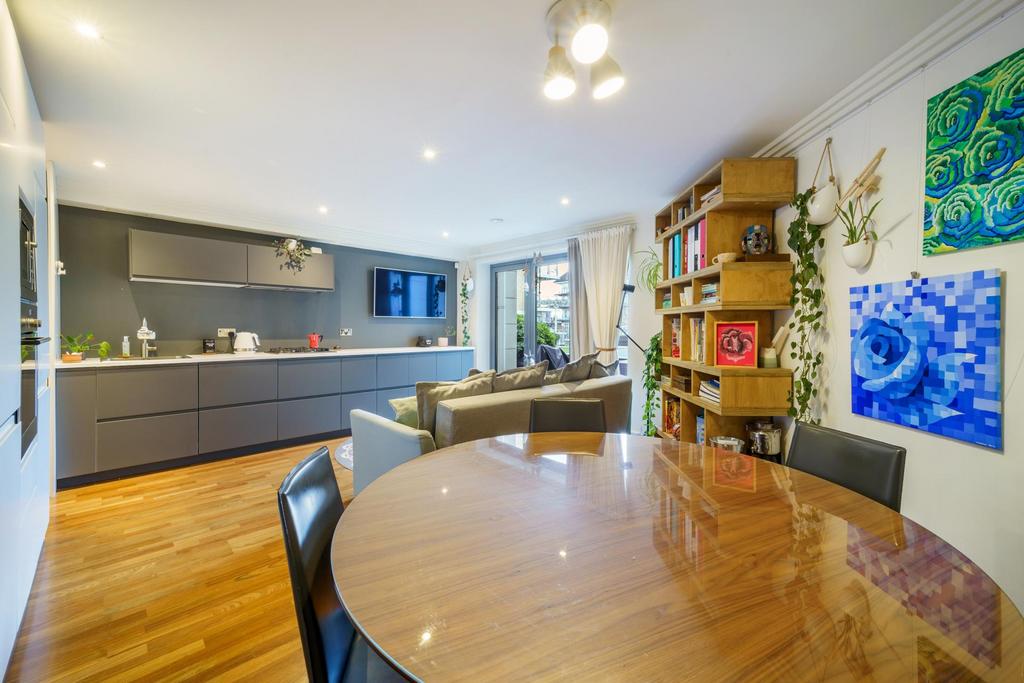 Moorings House, Brentford, TW8 1 bed apartment for sale - £375,000