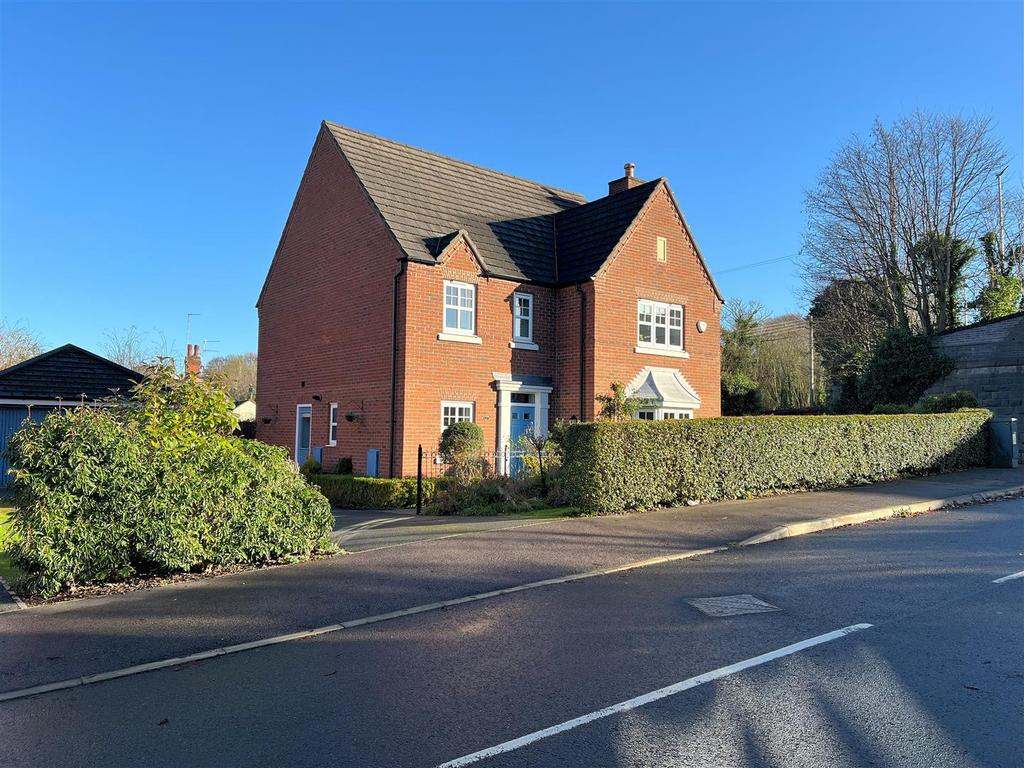 Davenshaw Drive, Congleton 4 bed detached house for sale - £449,950