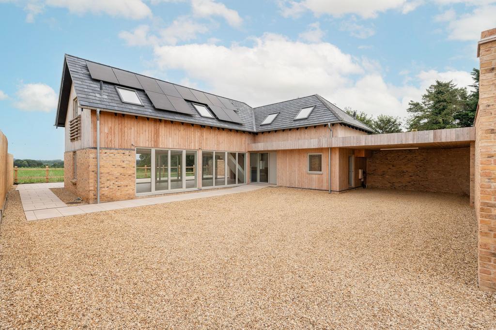 Lynn Road, East Winch 4 bed detached house for sale - £475,000