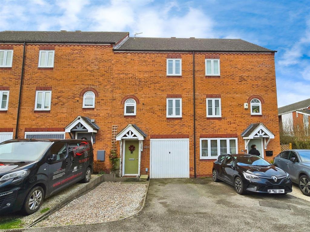 Humber Street, Hilton, Derby 3 bed terraced house - £237,500