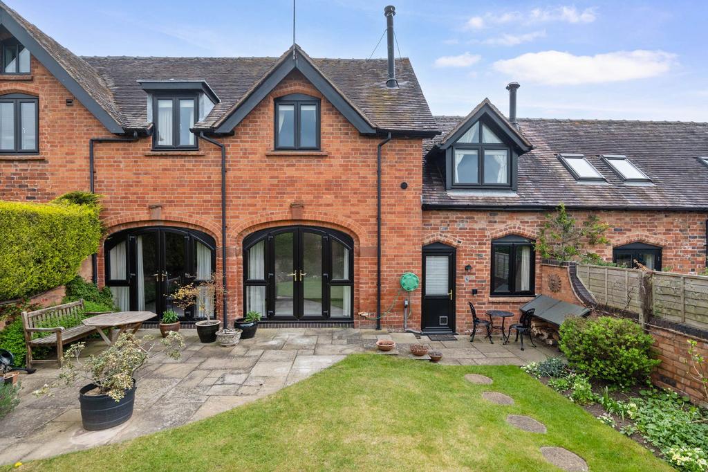6 Holt Castle Barns, Holt Heath... 4 bed barn conversion for sale - £ ...
