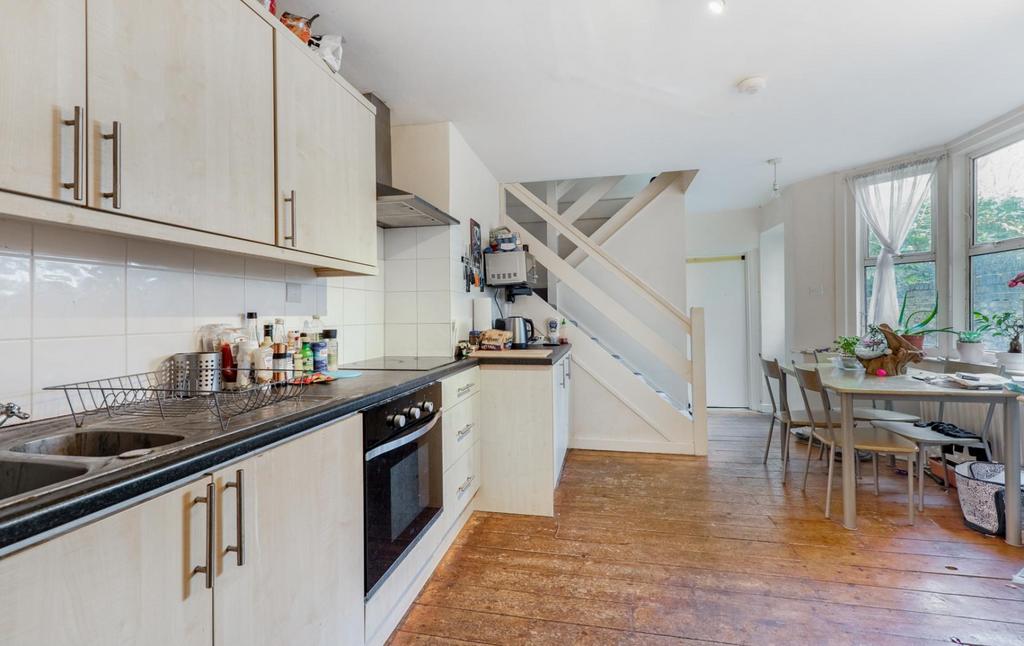 BROOK DRIVE, SE11 2 bed apartment - £1,998 pcm (£461 pw)