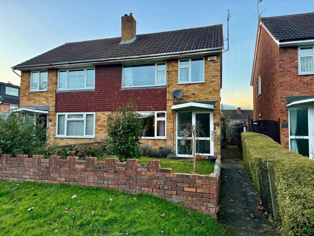 Yazor Road, Hereford, HR4 3 bed semi-detached house - £260,000