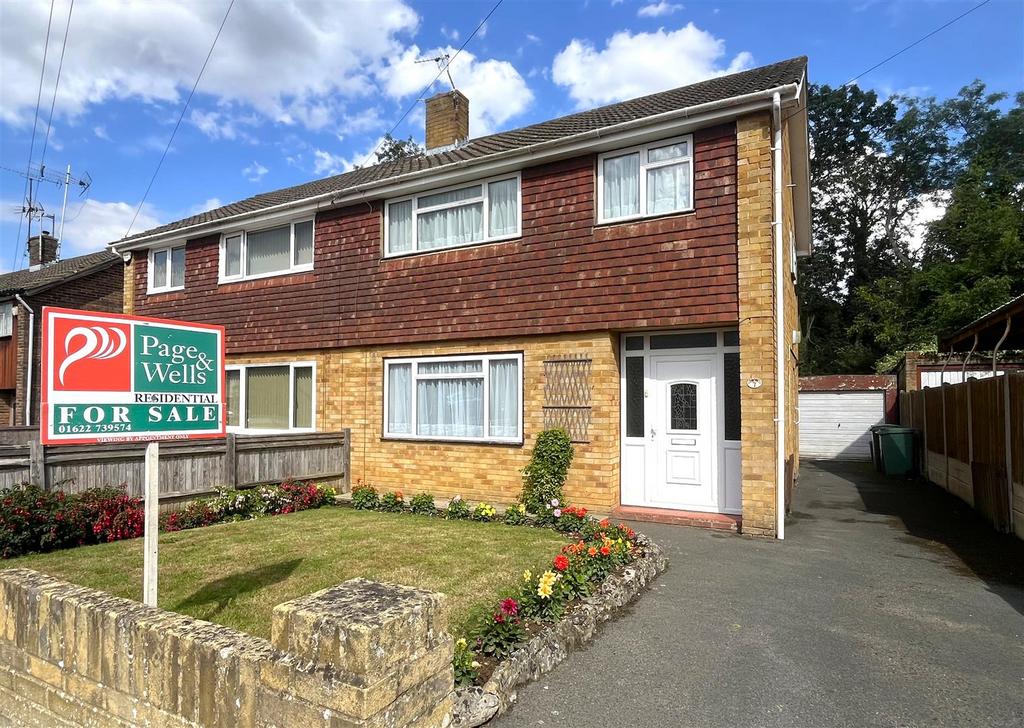 Freeman Way, Maidstone 3 bed semi-detached house - £340,000