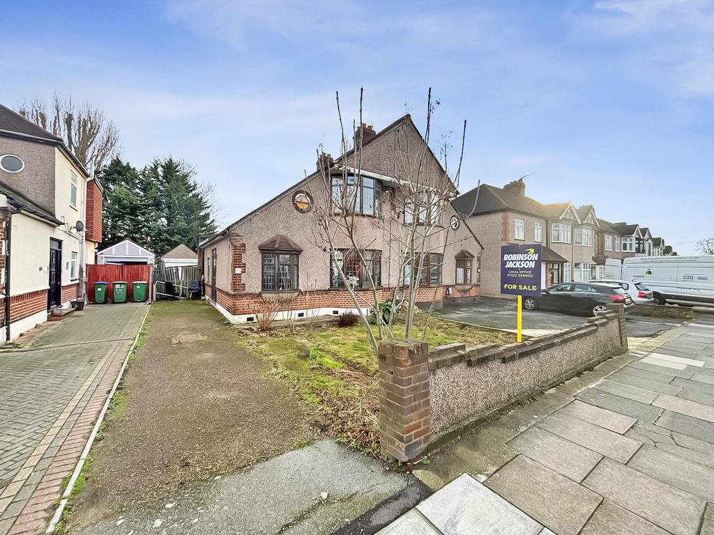 Penhill Road, Bexley, Kent, DA5 3 bed semi-detached house for sale - £ ...