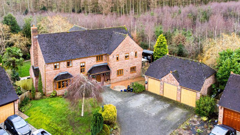 Hanbury House, Upper Longdon, WS15 1QG 5 bed detached house - £1,400,000