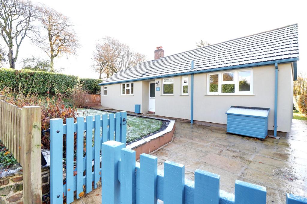 Ebberly, Roborough, Winkleigh, Devon... 3 bed bungalow - £1,050 pcm (£ ...