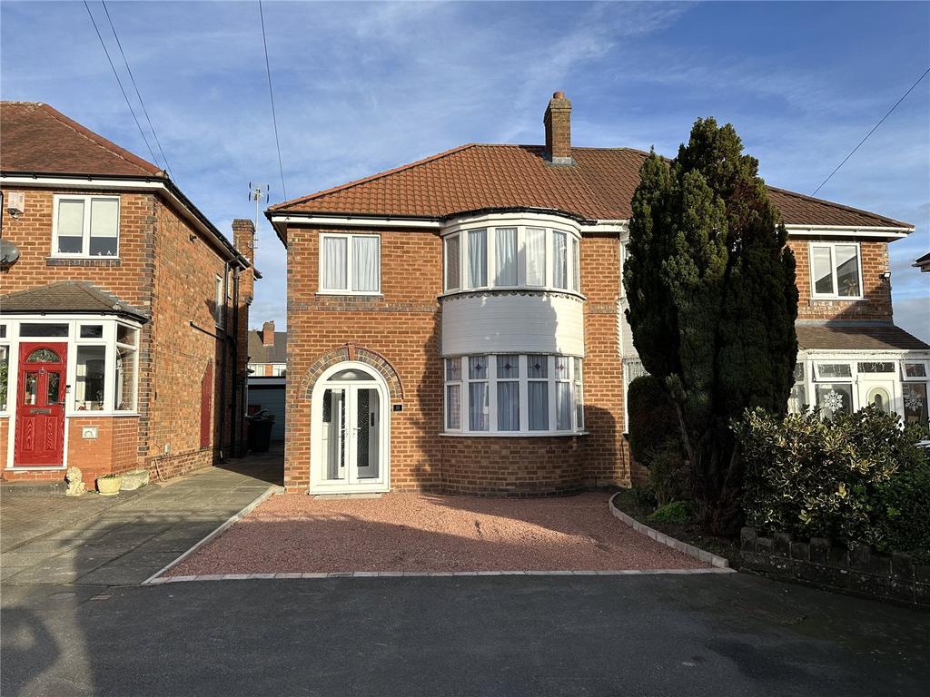 June Croft, West Midlands B26 3 bed semi-detached house - £300,000