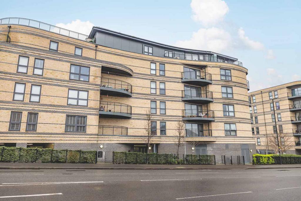 Windsor Road, Slough SL1 2 bed apartment - £320,000