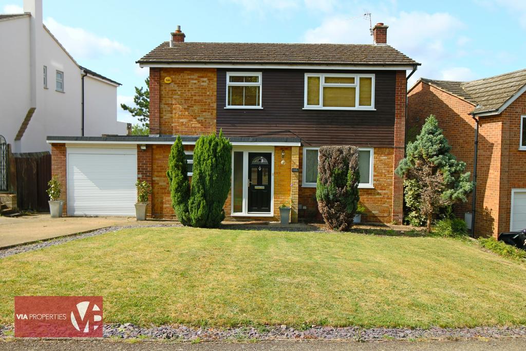 Maplecroft Lane, Waltham Abbey EN9 3 bed house for sale - £649,950