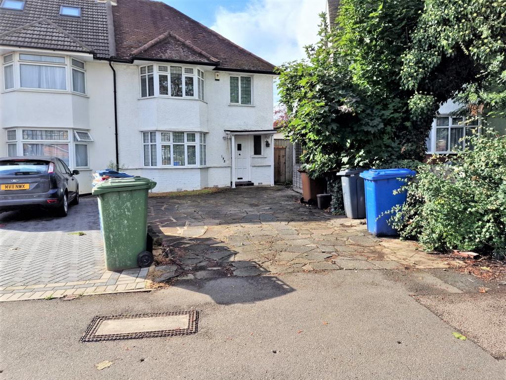 EDGWARE HA8 3 bed semi-detached house for sale - £650,000