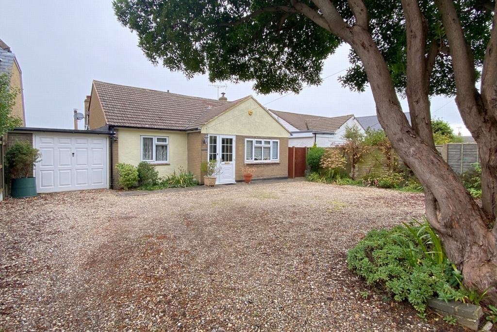 Lighthouse Road, St Margarets Bay, CT15 3 bed detached bungalow for ...