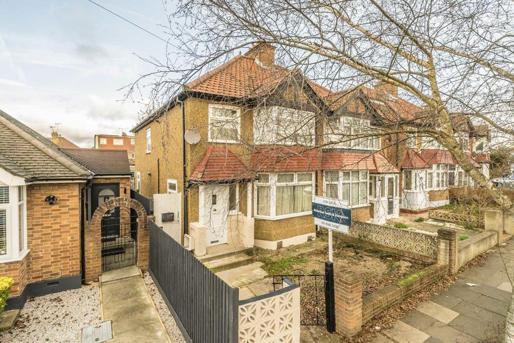 Mayfield Gardens, London W7 3 bed semi-detached house for sale - £635,000
