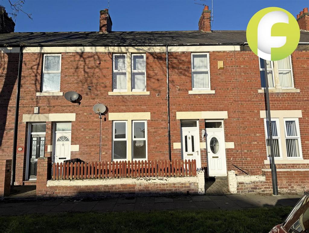 Chirton Avenue, North Shields, Tyne... 2 bed flat for sale - £74,950