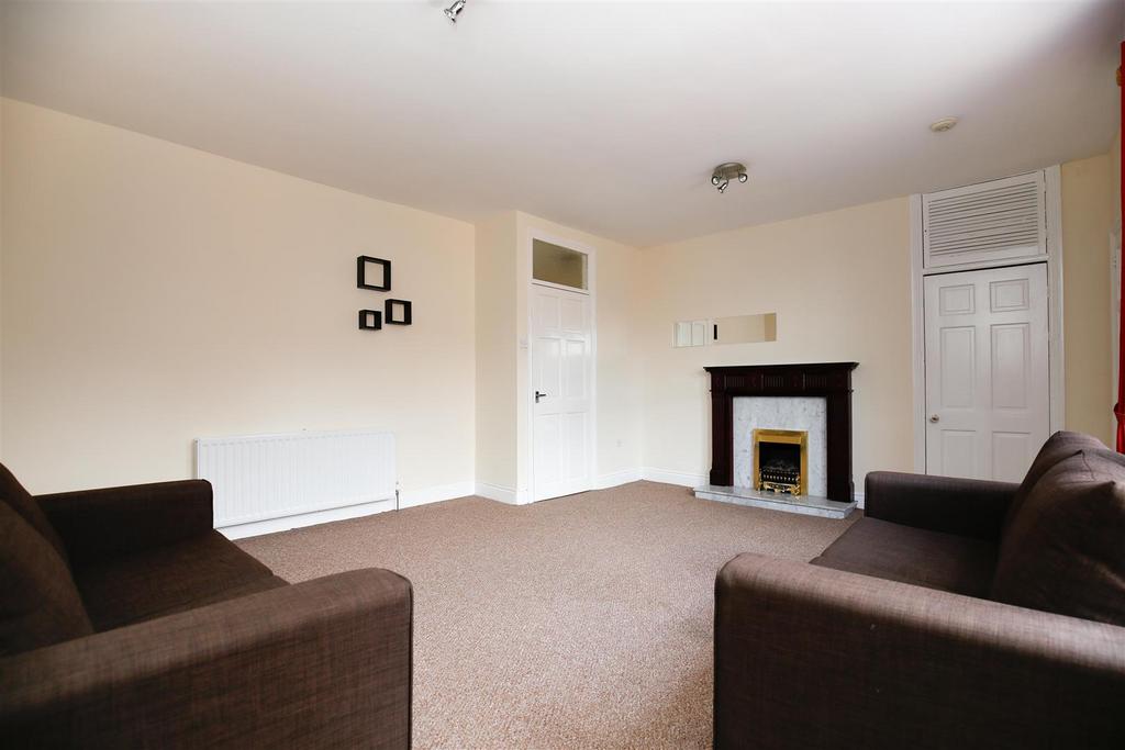 King Edward Street, Gateshead NE8 2 bed flat - £700 pcm (£162 pw)