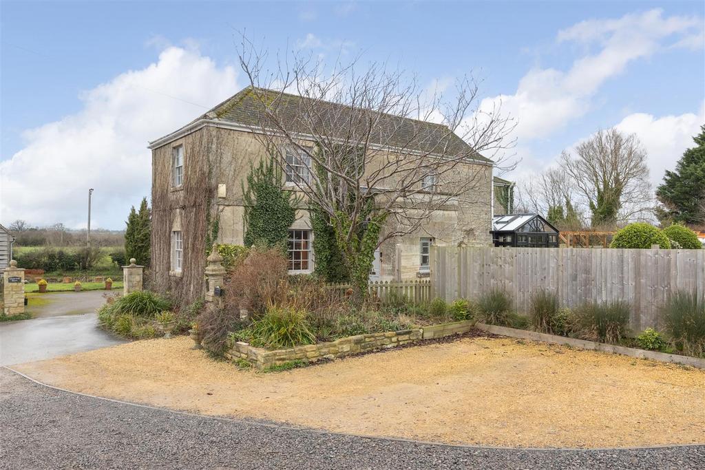 Hilperton Marsh 5 bed detached house - £895,000