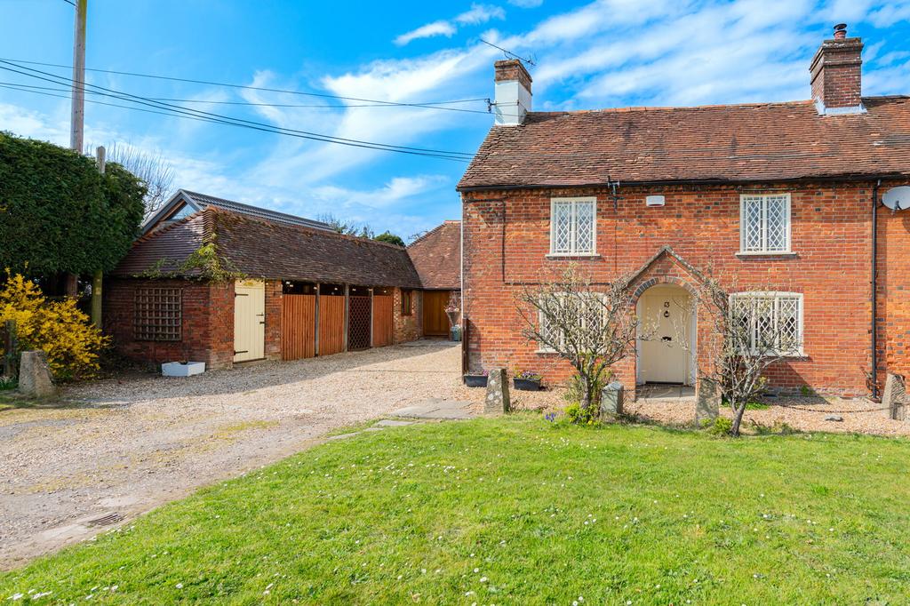 Romsey Road, Ower SO51 4 bed semi-detached house for sale - £725,000