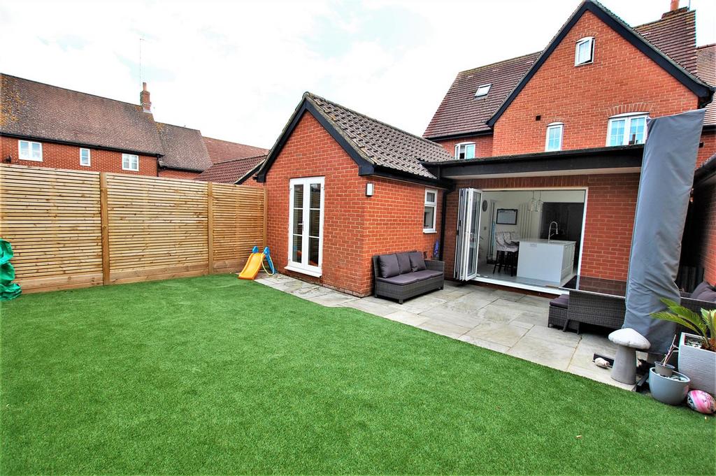 Devon Mead, Salisbury Village 5 bed link detached house for sale - £575,000