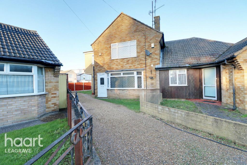Cuffley Close, Luton 5 bed semi-detached house - £400,000