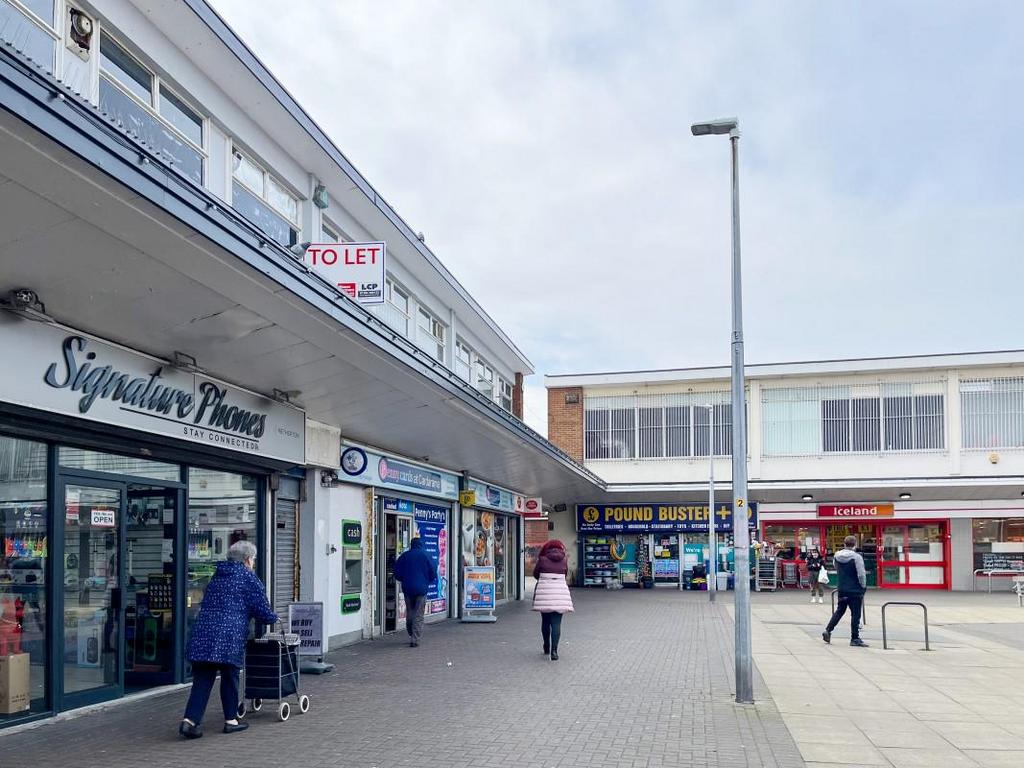 Marian Square, Liverpool L30 Convenience store - £3,125 pcm (£721 pw)