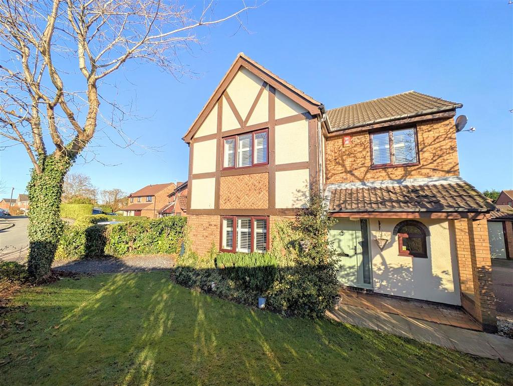 Batterbee Court, Haslington, Crewe 4 bed detached house - £399,950