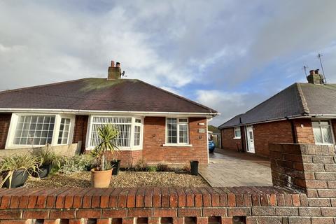 Gorse Avenue, Cleveleys FY5 2 bed bungalow for sale - £195,000