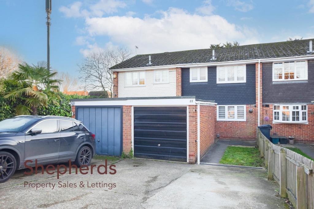 Frensham, Cheshunt EN7 3 bed house - £455,000