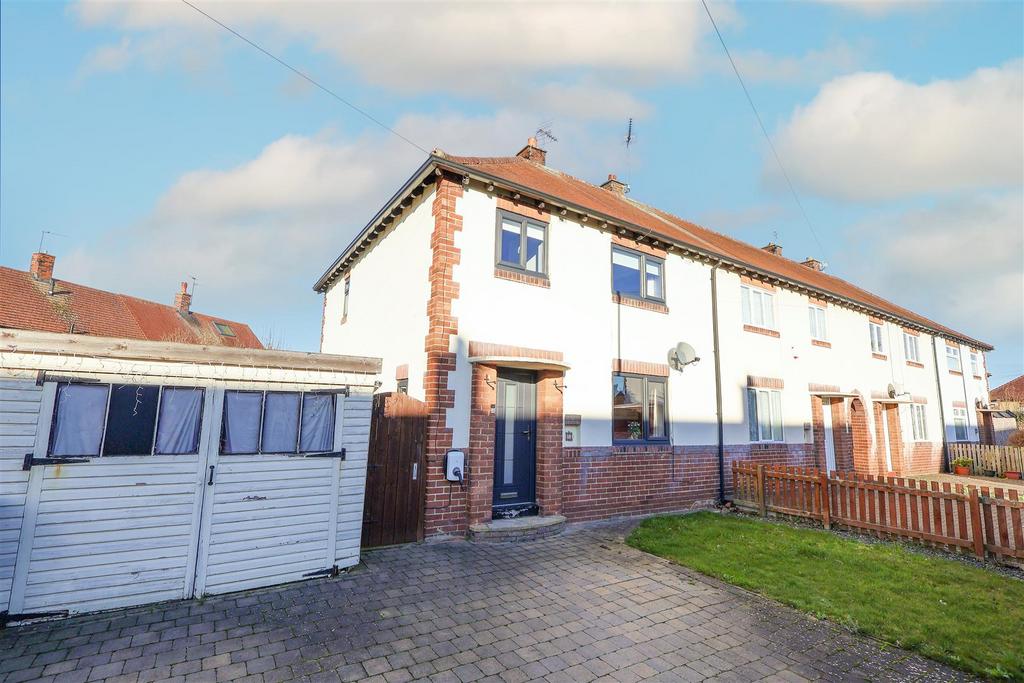 Holmefield Road, Ripon 3 bed end of terrace house for sale - £265,000