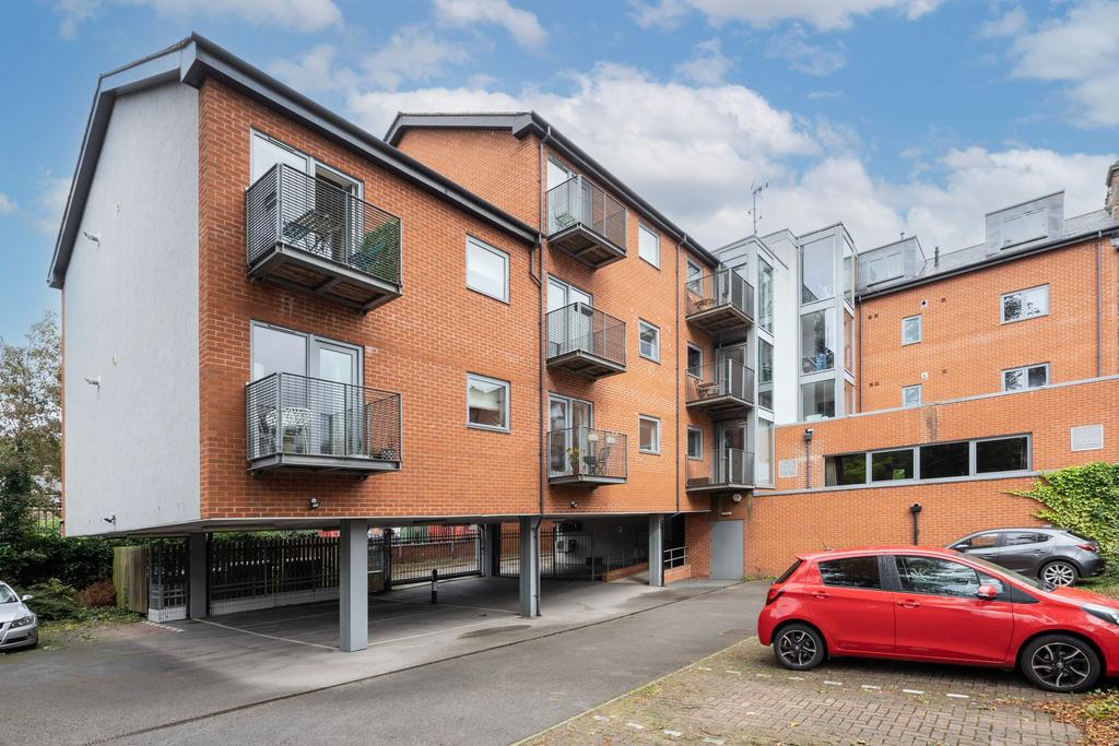 Chapel Allerton, Leeds LS7 1 bed apartment - £995 pcm (£230 pw)