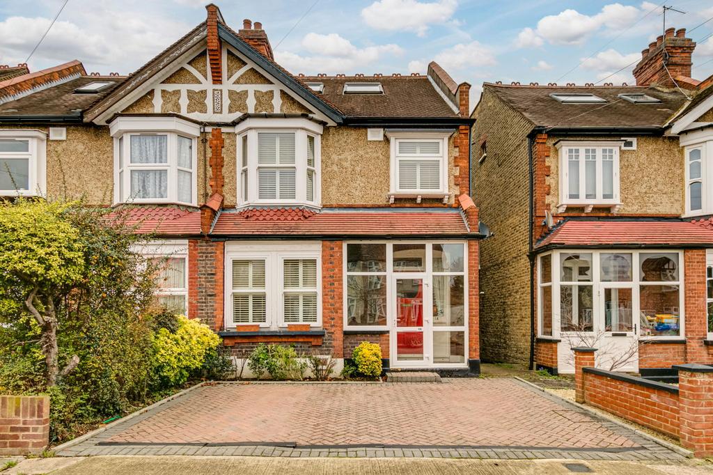 The Mount, New Malden KT3 4 bed semi-detached house - £1,050,000
