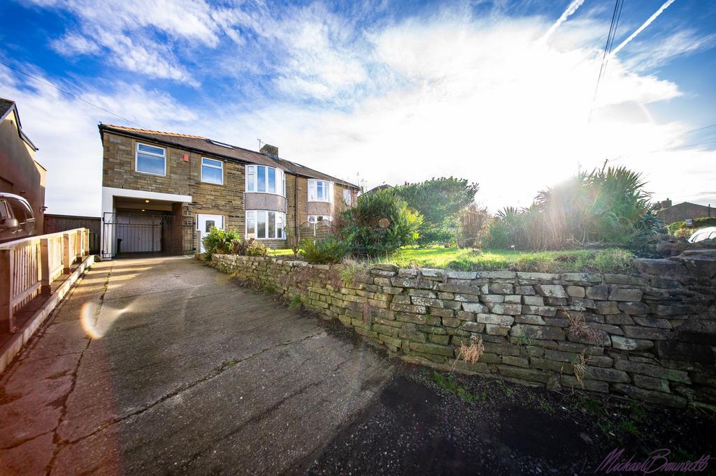 Hunsworth Lane, Cleckheaton BD19 5 bed semi-detached house - £360,000