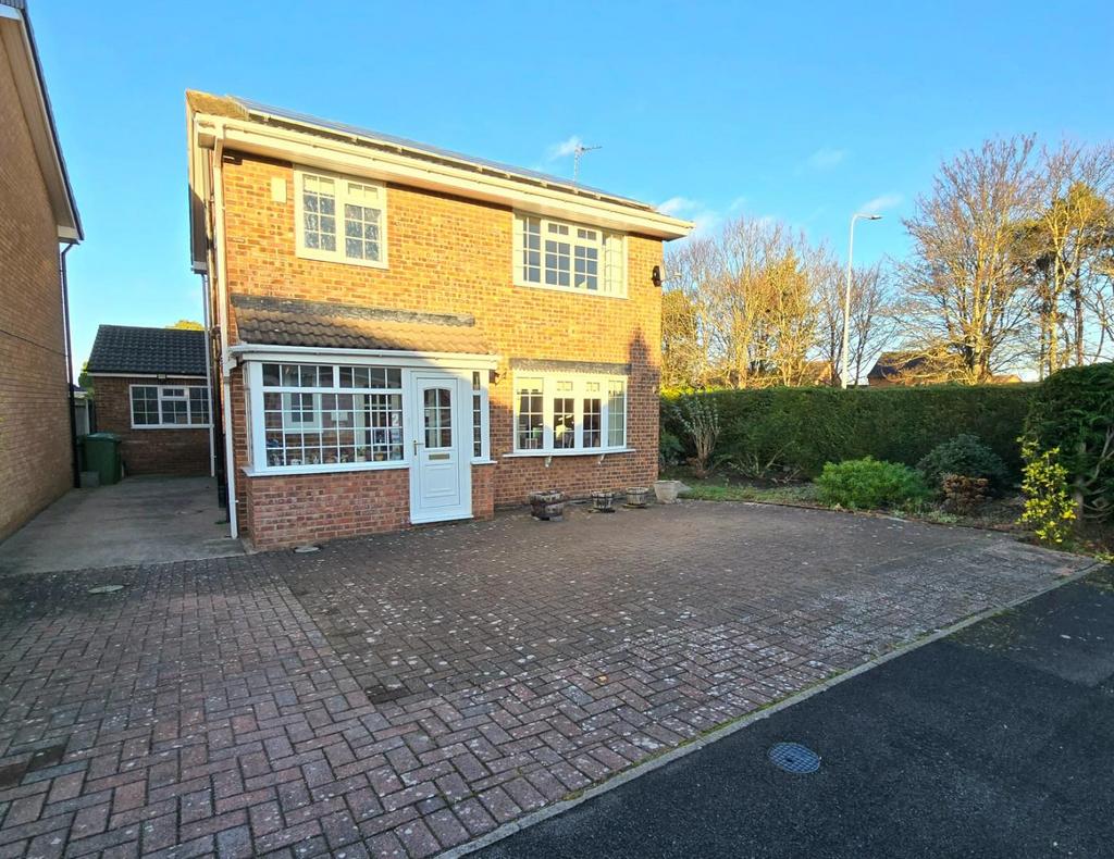 Wheatear Lane, Ingleby Barwick... 3 bed detached house - £215,000