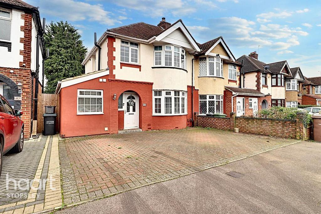 Somerset Avenue, Luton 3 bed semi-detached house - £375,000