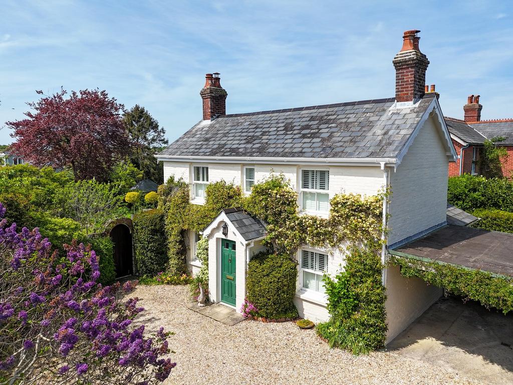 Everton Road, Hordle, Lymington, SO41 3 bed detached house for sale - £785,000
