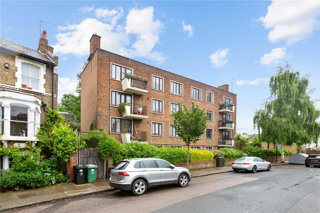 Poets Road, London, N5 3 bed apartment - £600,000