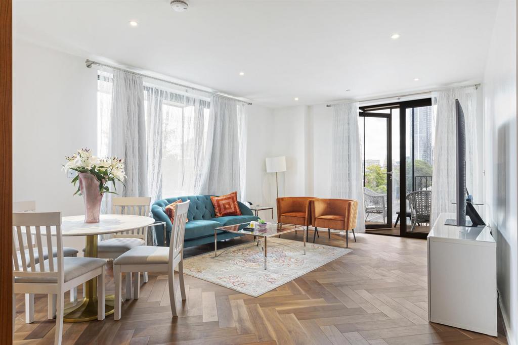 Ambassador Building, Embassy Gardens... 2 bed flat - £4,767 pcm (£1,100 pw)