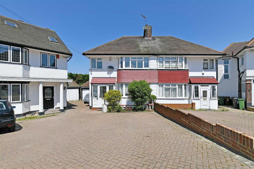 Priory Close, Chingford 4 bed semi-detached house - £700,000