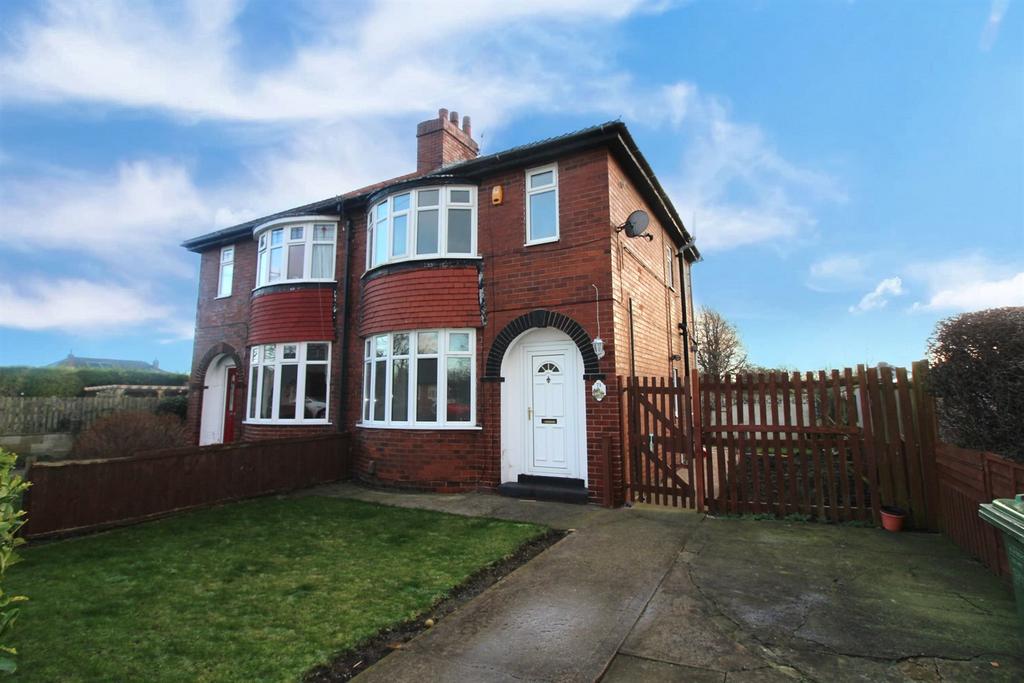 Westmead, Redhill, Castleford 3 bed semi-detached house - £100,000
