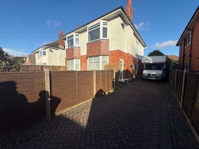 St Ledgers Road, Bournemouth, BH8 4 bed maisonette to rent - £2,000 pcm ...