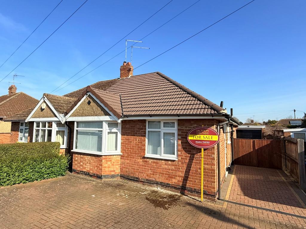 Muscott Lane, Duston, Northampton... 2 bed bungalow for sale - £280,000