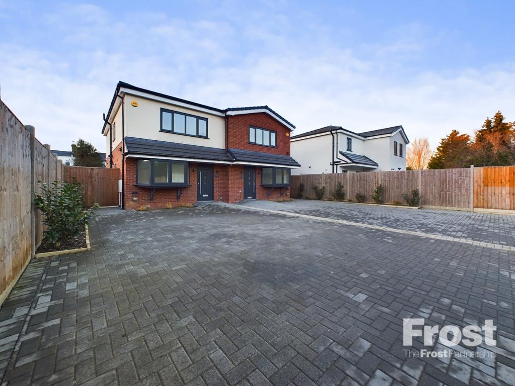 The Myrke, Datchet, Berkshire, SL3 2 bed semi-detached house for sale ...
