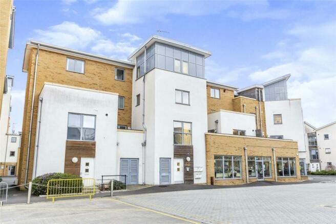 Mizzen Court, Portishead 2 bed flat - £299,950