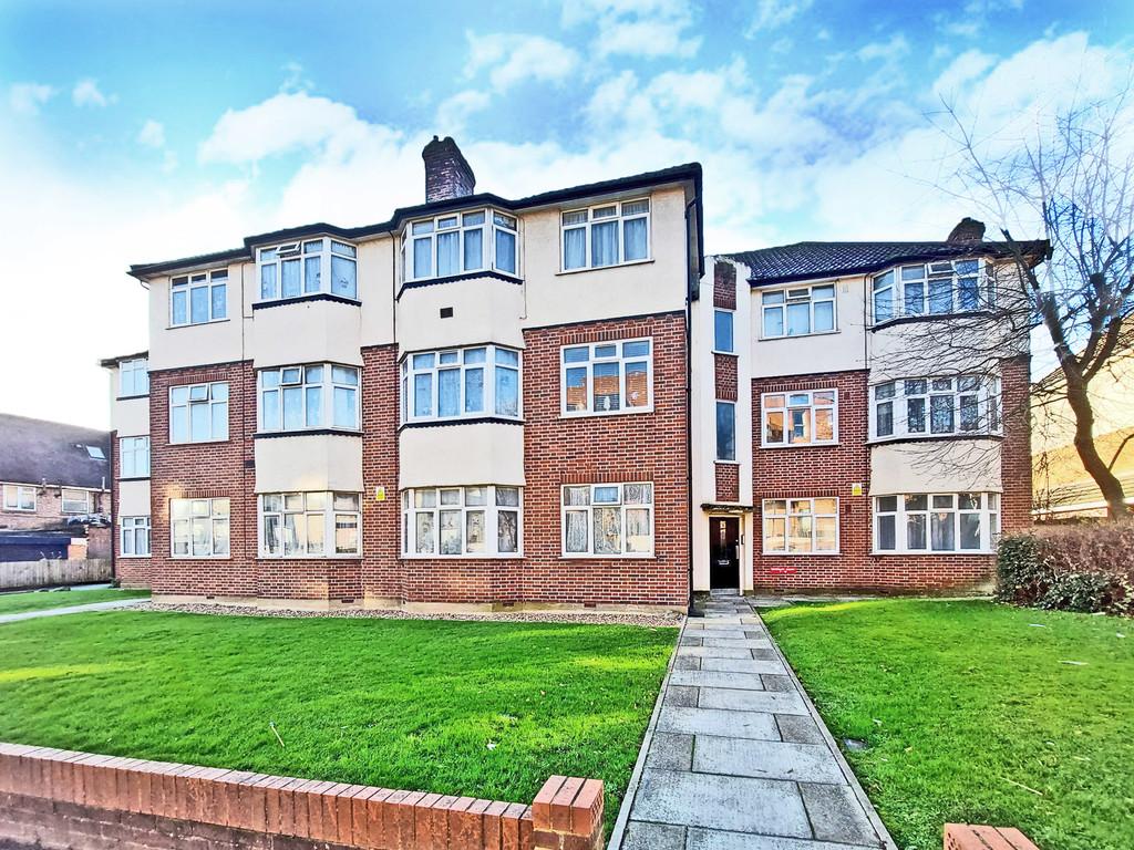 Beverley Court, Harrow HA2 2 bed apartment - £285,000